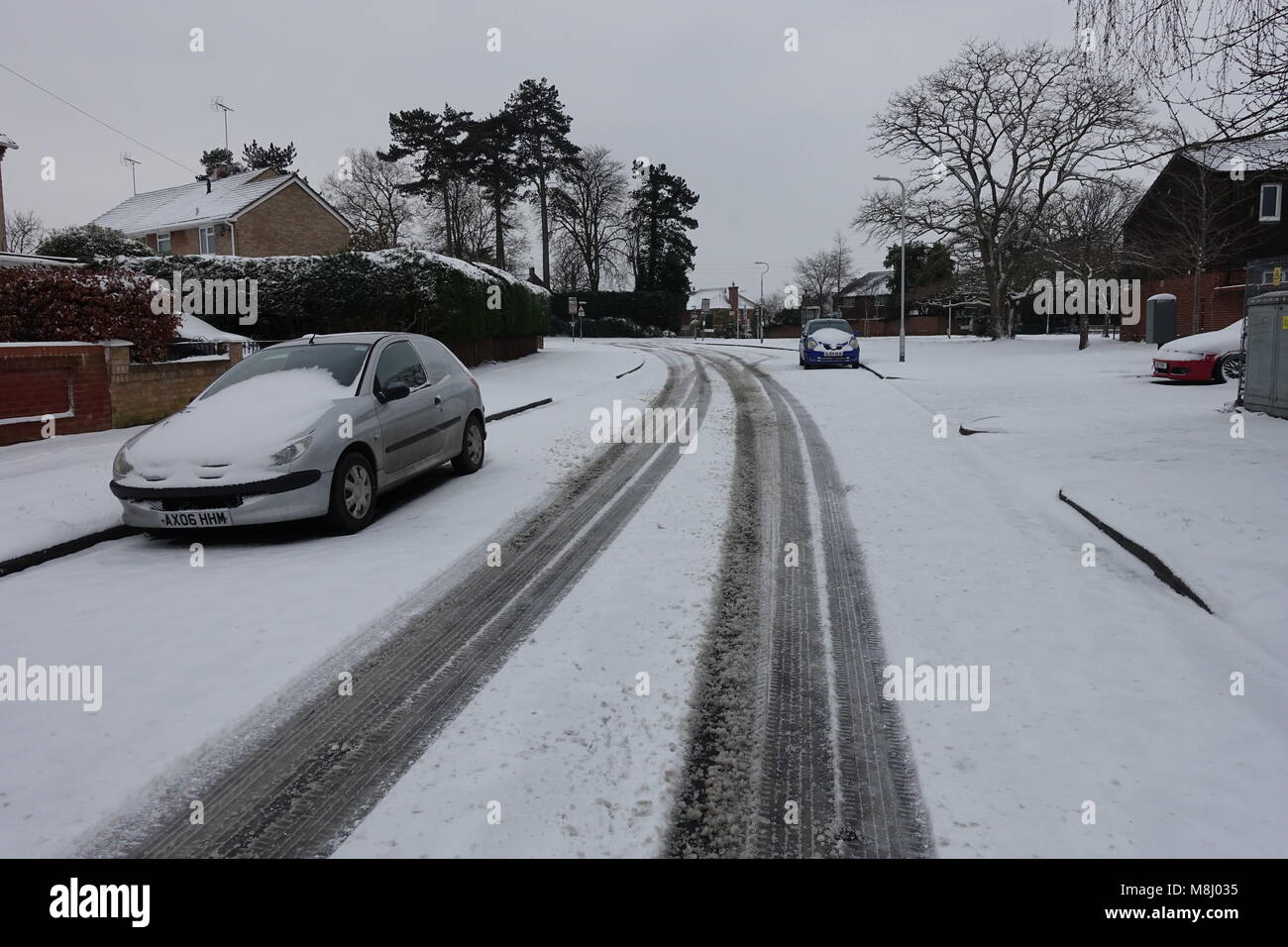Reading, UK. 18th March 2018. UK Weather: Snow in Reading as 'The Beast ...