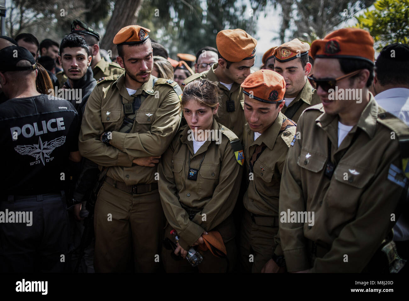 Military funeral soldiers who hi-res stock photography and images - Alamy