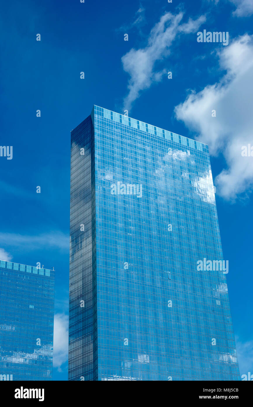 MODERN TOWERS (©SJP PROPERTIES 2014) HUDSON LIGHTS DOWNTOWN FORT LEE ...