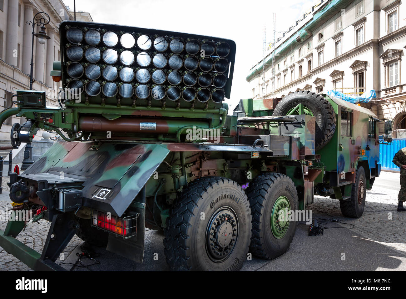Rocket launcher hi-res stock photography and images - Alamy