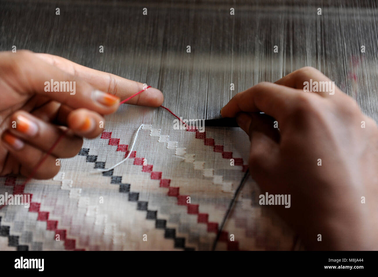 Muslin weaver bangladesh hi-res stock photography and images - Alamy