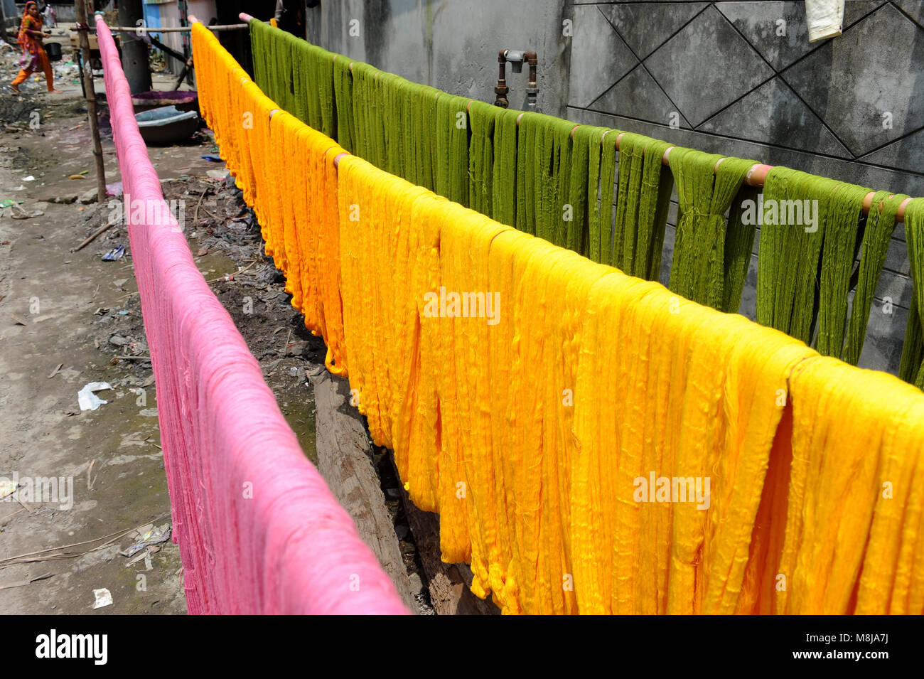Muslin weaver bangladesh hi-res stock photography and images - Alamy