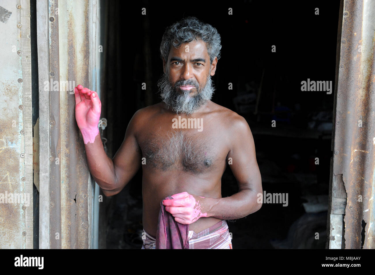 Muslin weaver bangladesh hi-res stock photography and images - Alamy