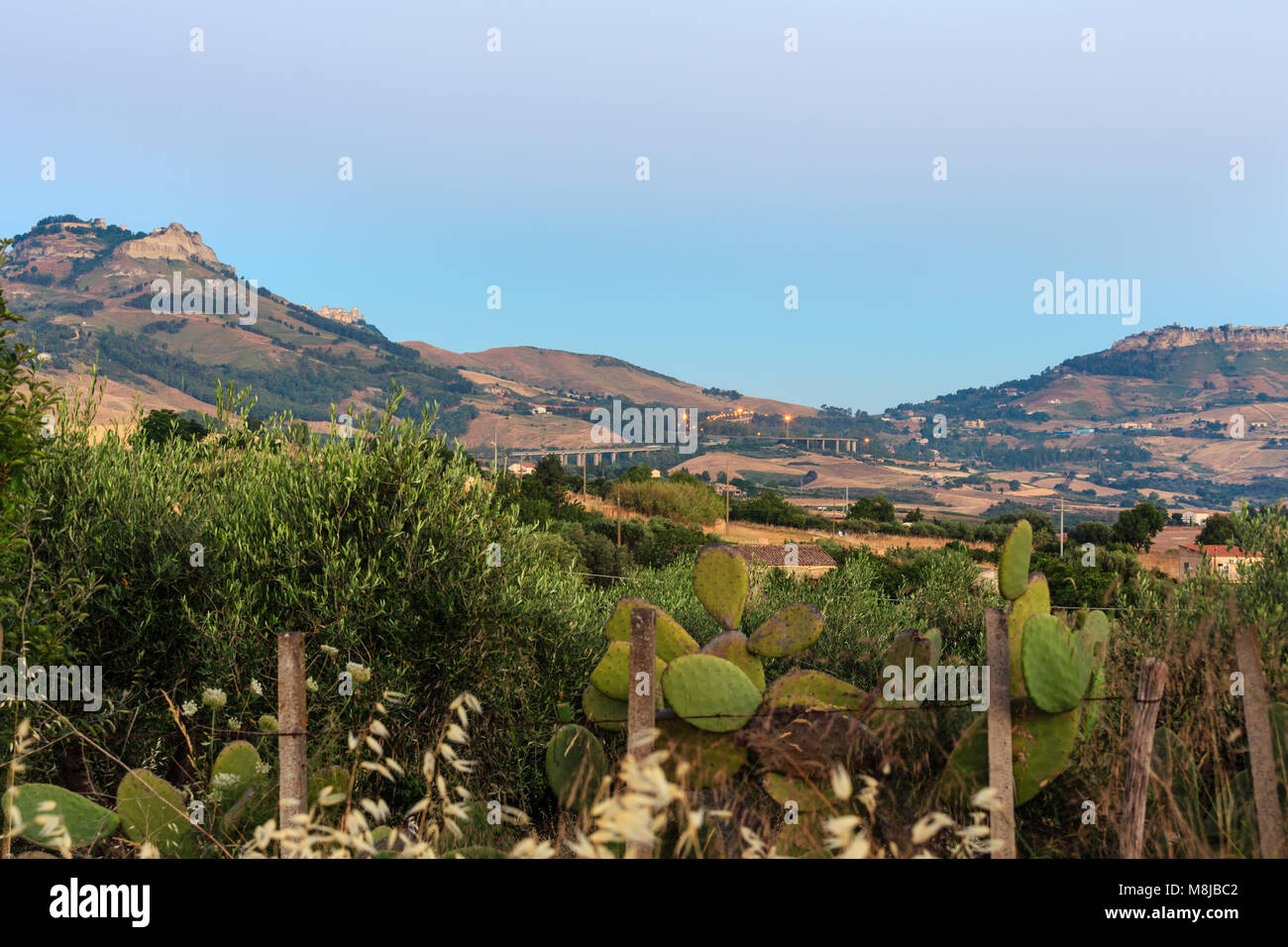 Sicilian countryside hi-res stock photography and images - Alamy