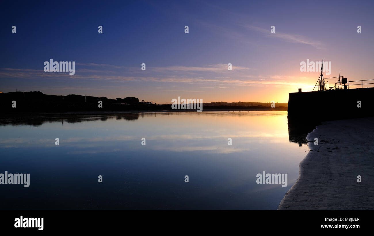 Dynamite quay hi-res stock photography and images - Alamy