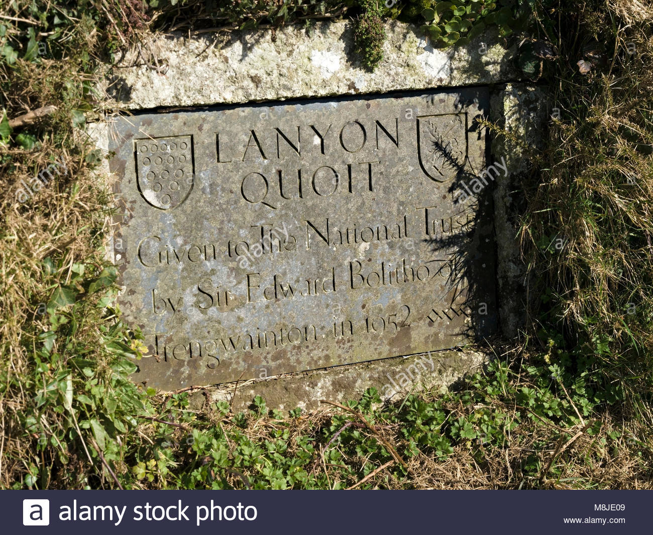 Lanyon Quoit Cornwall Stock Photos & Lanyon Quoit Cornwall Stock Images ...
