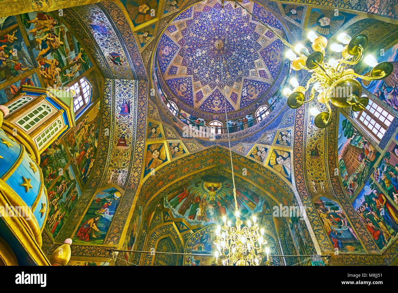 ISFAHAN, IRAN - OCTOBER 20,2017: The masterpiece interior of Vank ...