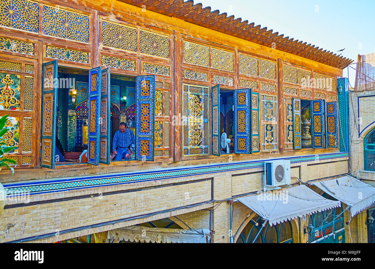ISFAHAN, IRAN - OCTOBER 20, 2017: The famous Nagsh-e Jahan Banquet Hall ...