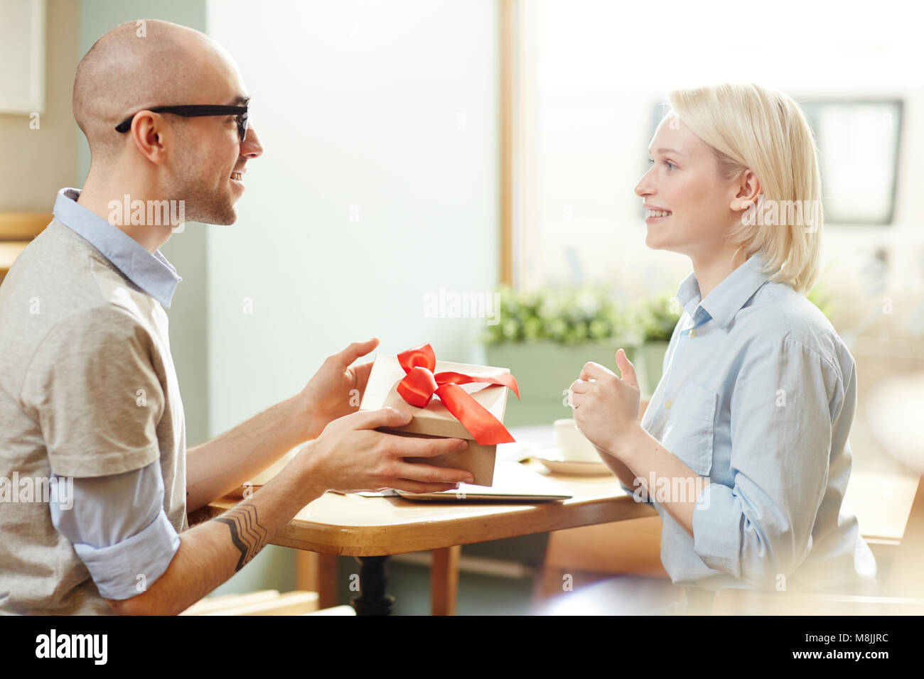 Nice packed hi-res stock photography and images - Alamy