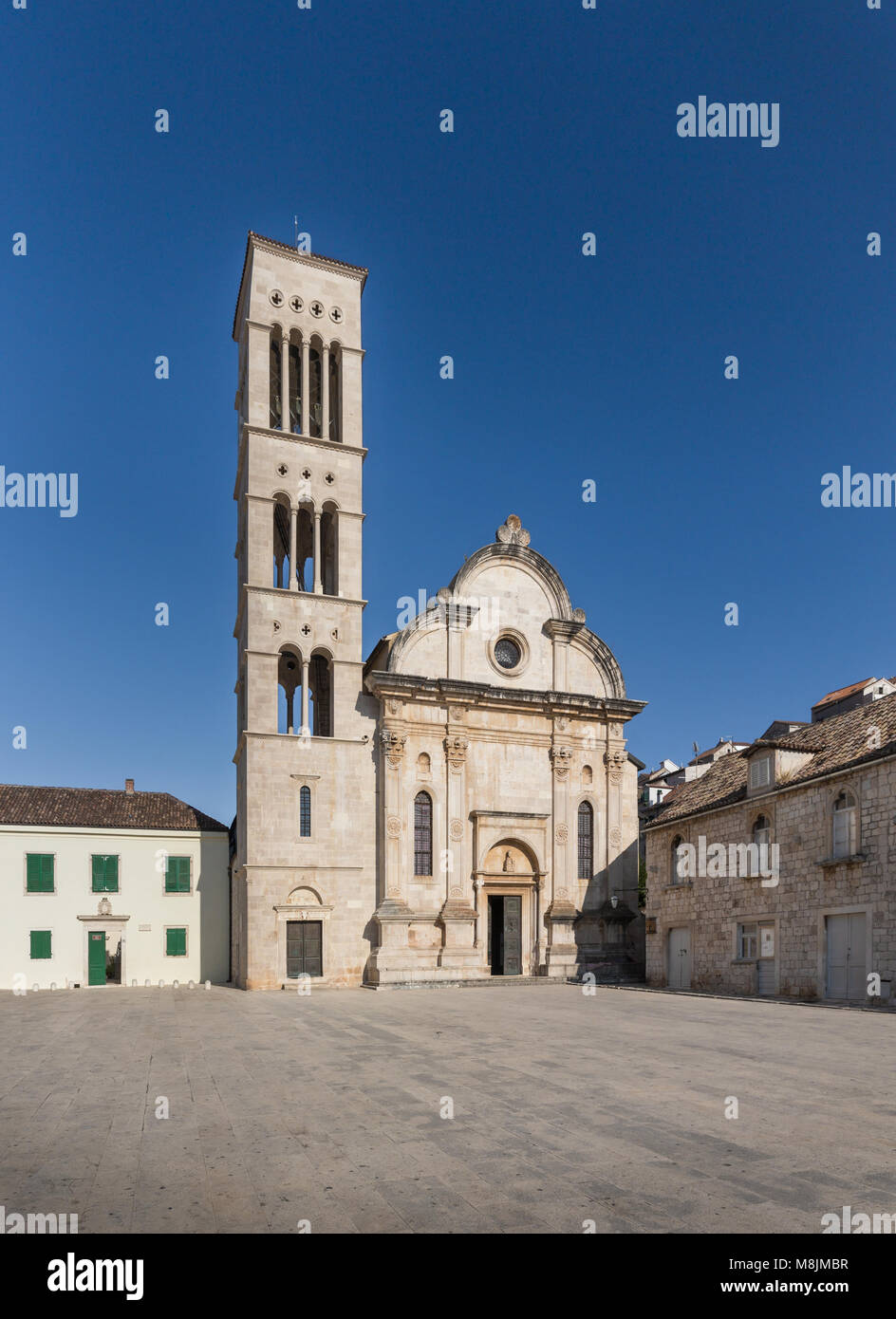 Main quare hi-res stock photography and images - Alamy