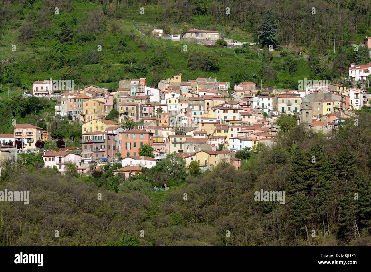 The little village of Biassa, in the Cinque Terra National Park, Italy ...