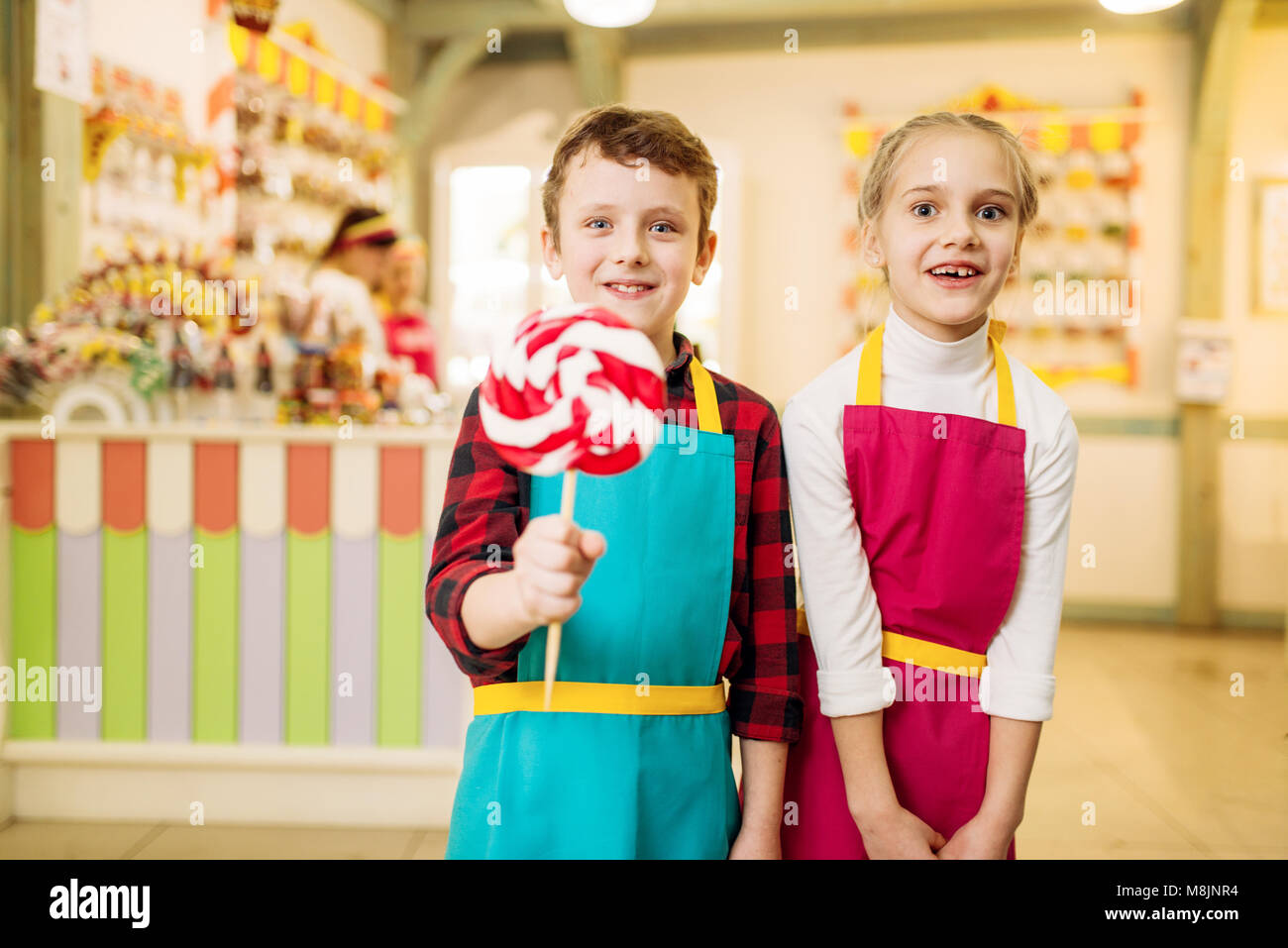 Child having fun in store hi-res stock photography and images - Alamy