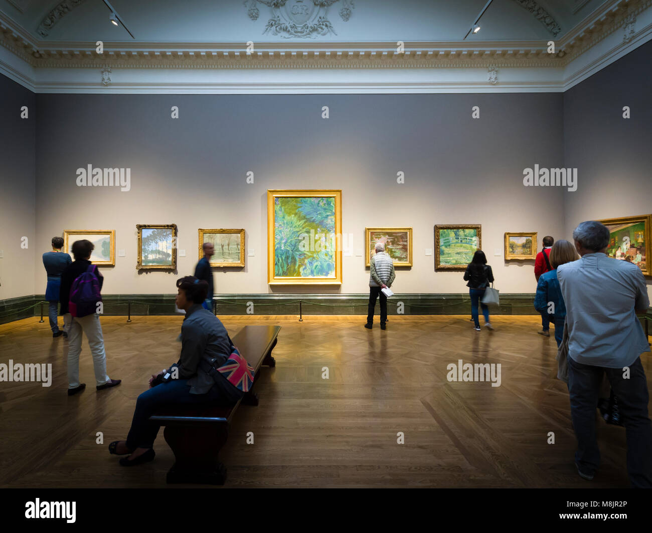 London, UK - 1 Sep 2017: Visitors of London's National Gallery are ...