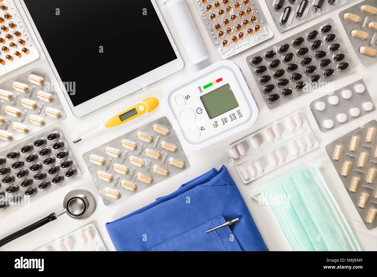 Blood pressure machine hi-res stock photography and images - Alamy