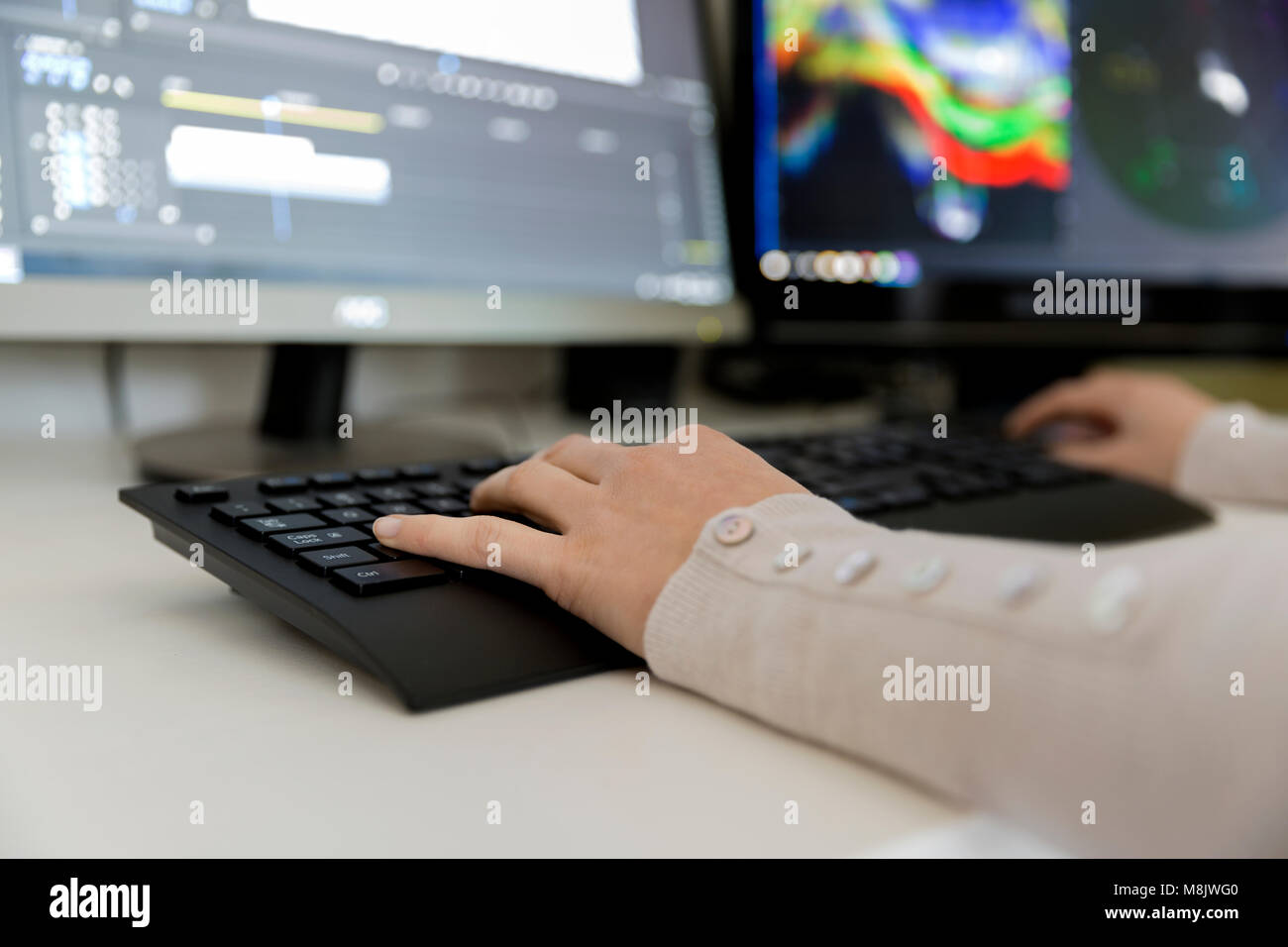 Film editing studio hi-res stock photography and images - Alamy