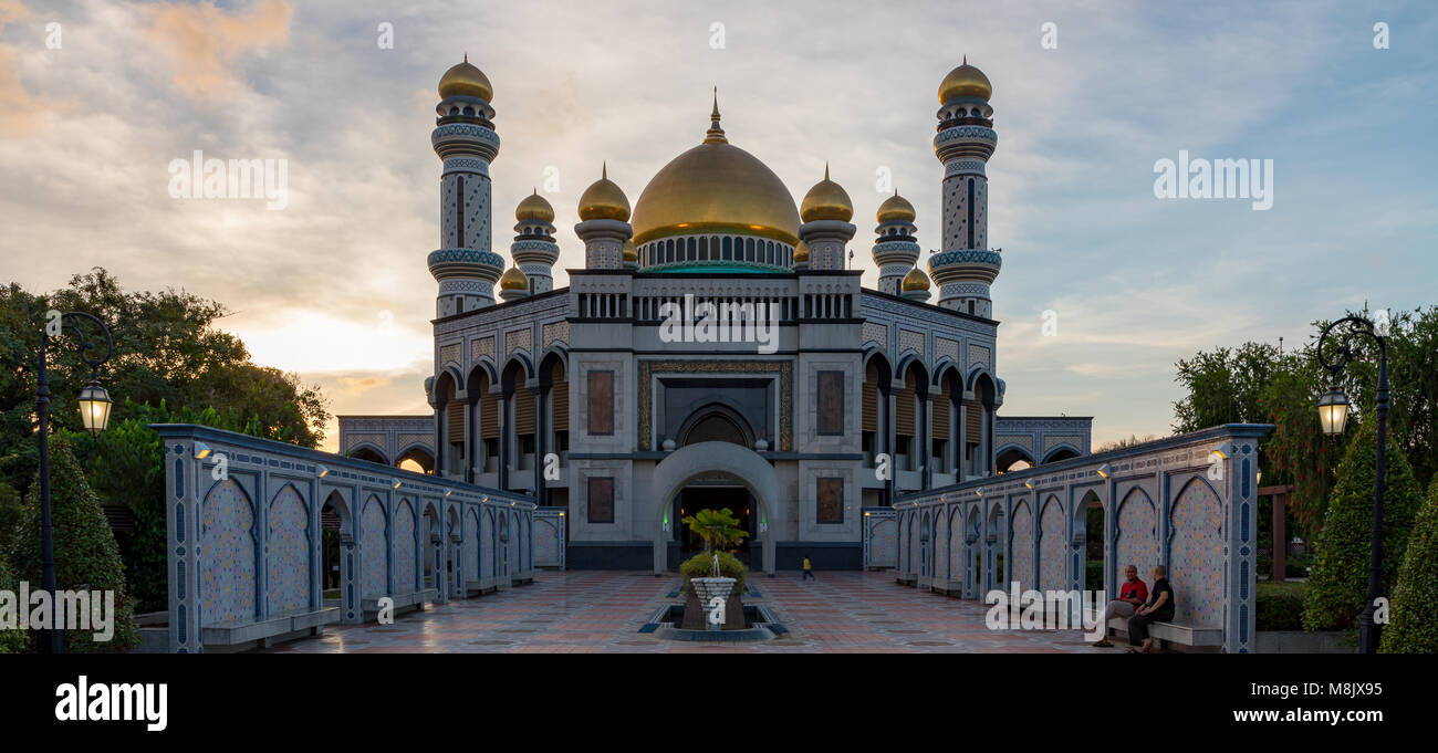 Brunei Darussalam Bandar Seri Begawan Sultan Omar Ali Saifuddien Mosque ...