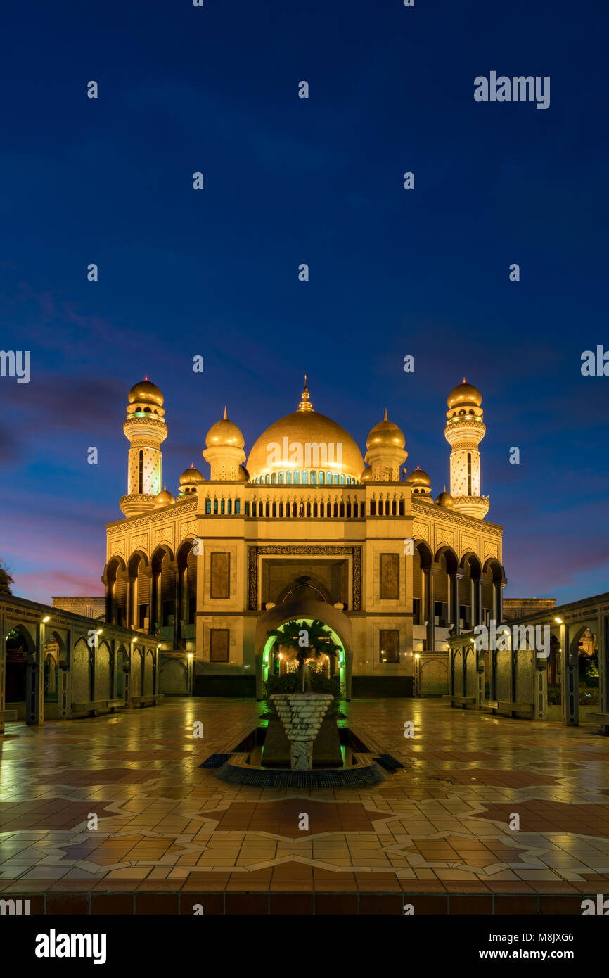 Brunei Darussalam Bandar Seri Begawan Sultan Omar Ali Saifuddien Mosque ...
