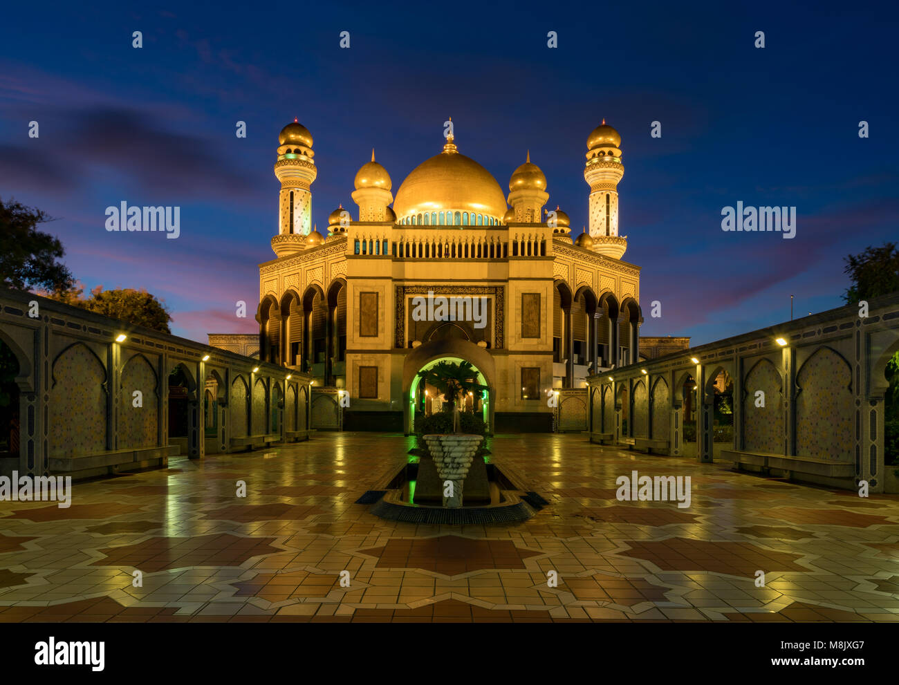 Brunei Darussalam Bandar Seri Begawan Sultan Omar Ali Saifuddien Mosque ...