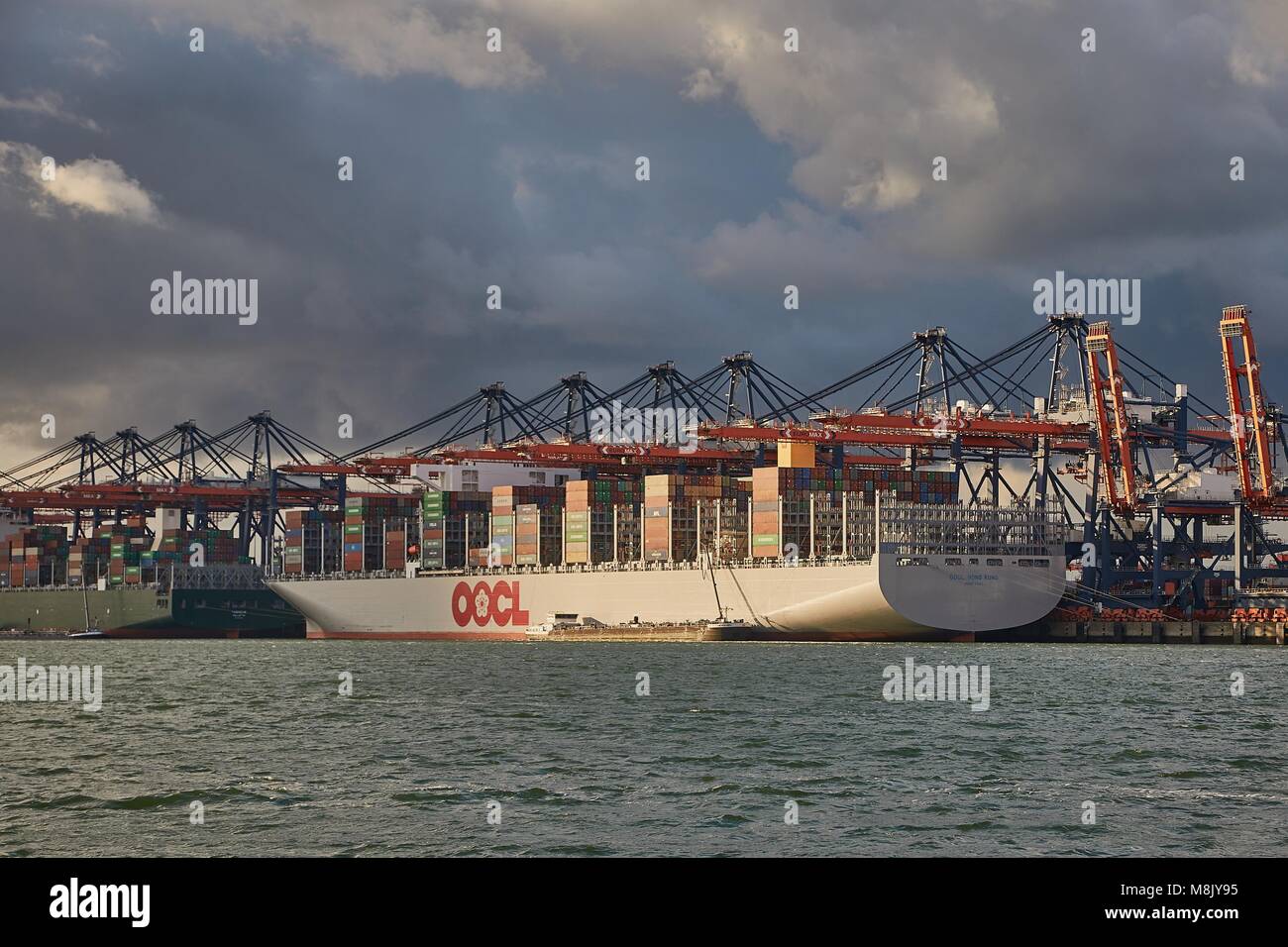 Huge Container Ship Stock Photo - Alamy