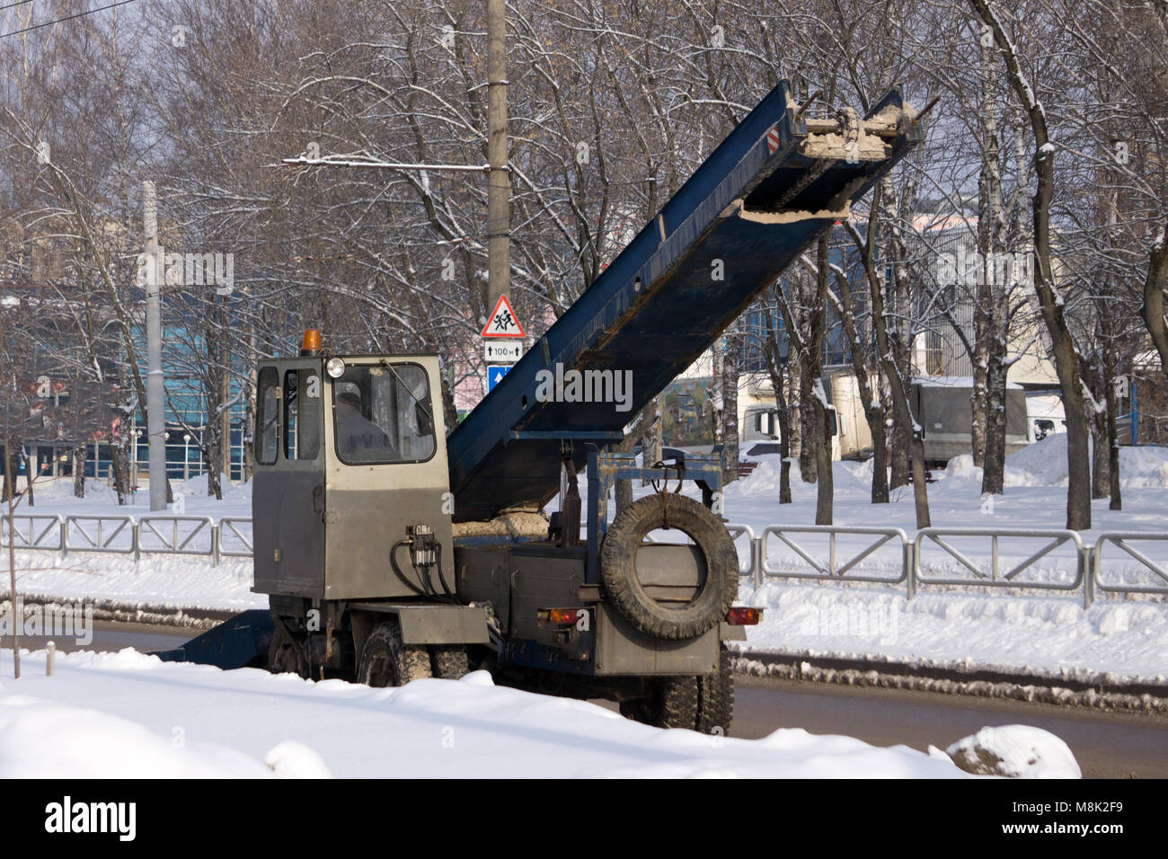 Cleaning pickup truck hi-res stock photography and images - Alamy