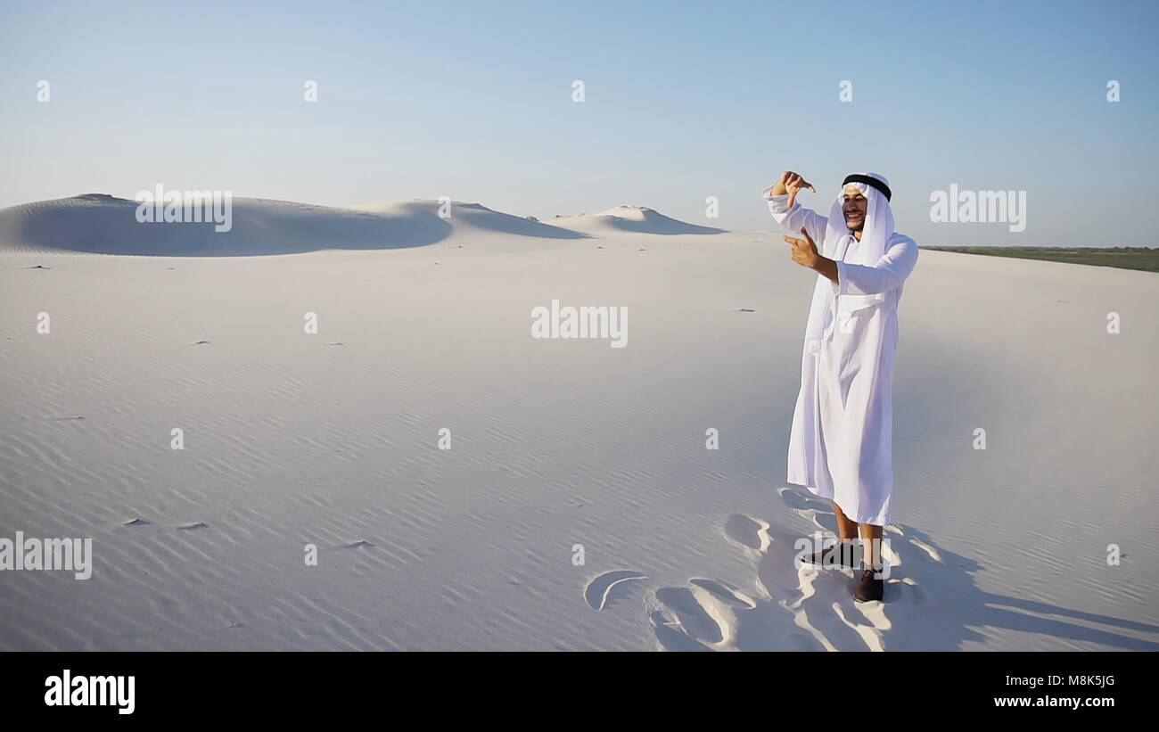 Emirati Arabian UAE Sheikh professional designer with computer p Stock ...