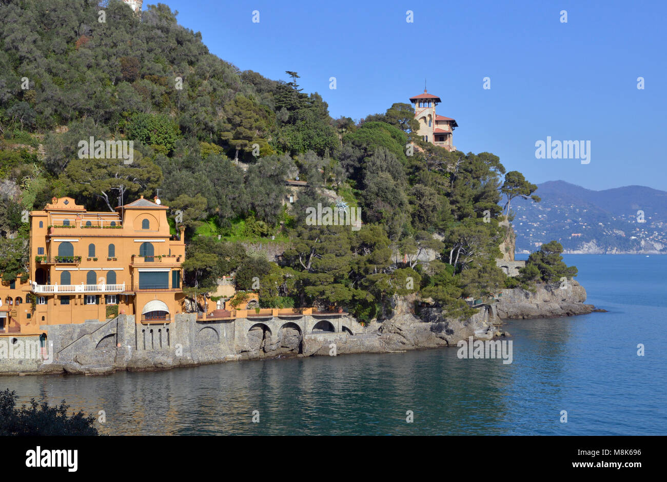 Castello di paraggi hi-res stock photography and images - Alamy