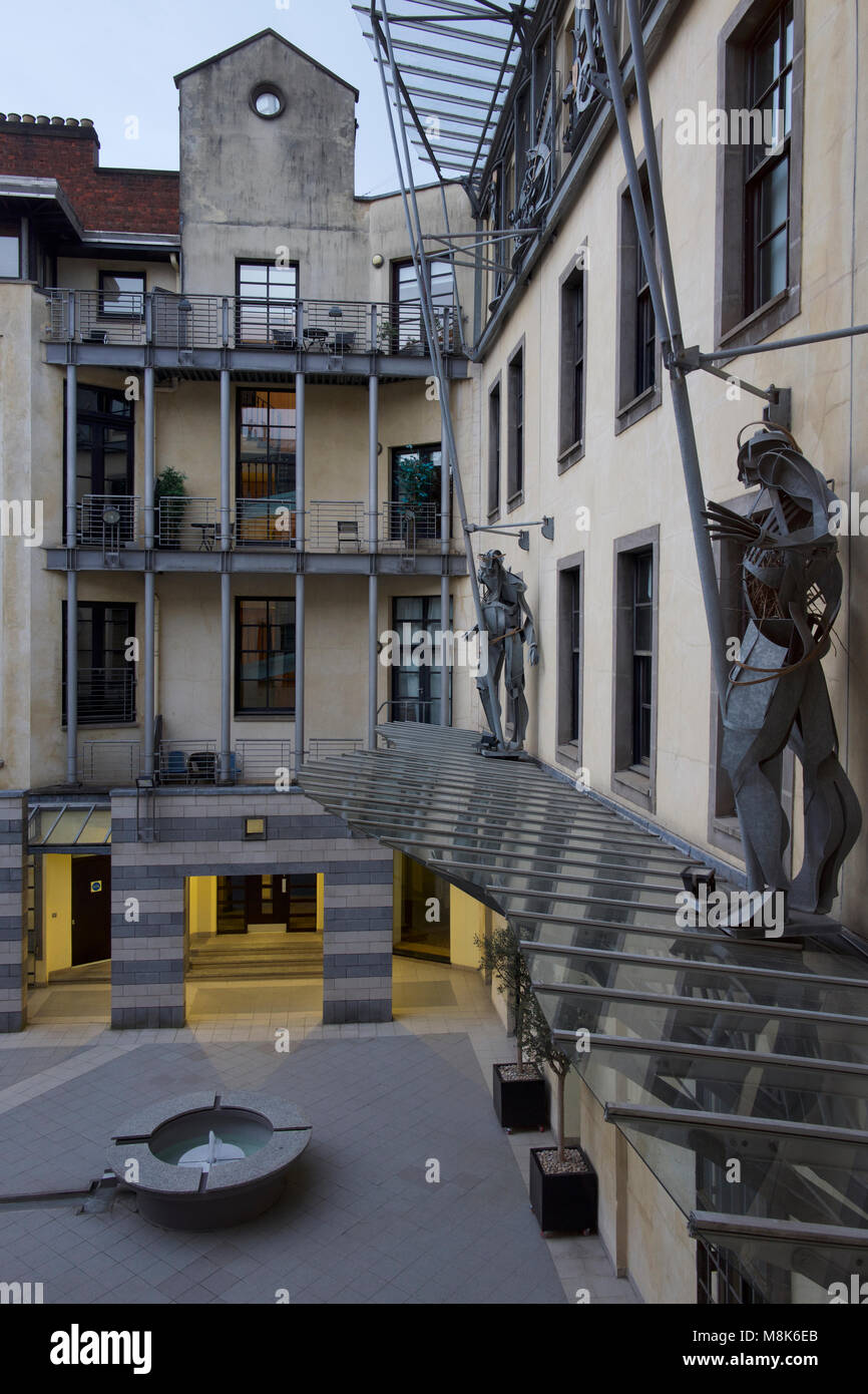 Italian centre glasgow hi-res stock photography and images - Alamy