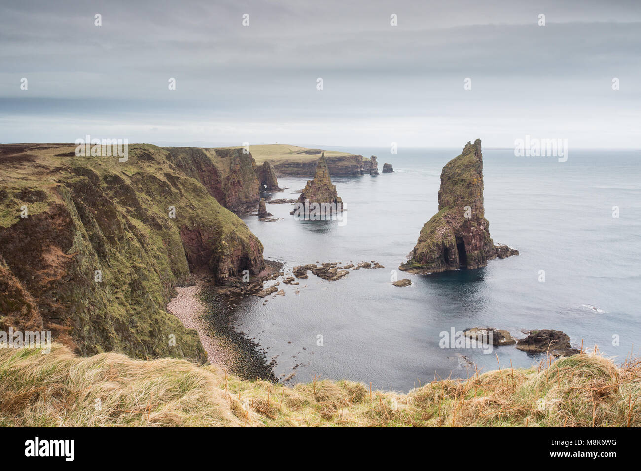 Dramatic duncansby head stacks hi-res stock photography and images - Alamy
