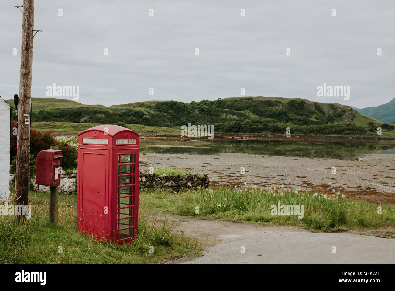 Phone box cottage scotland hi-res stock photography and images - Alamy