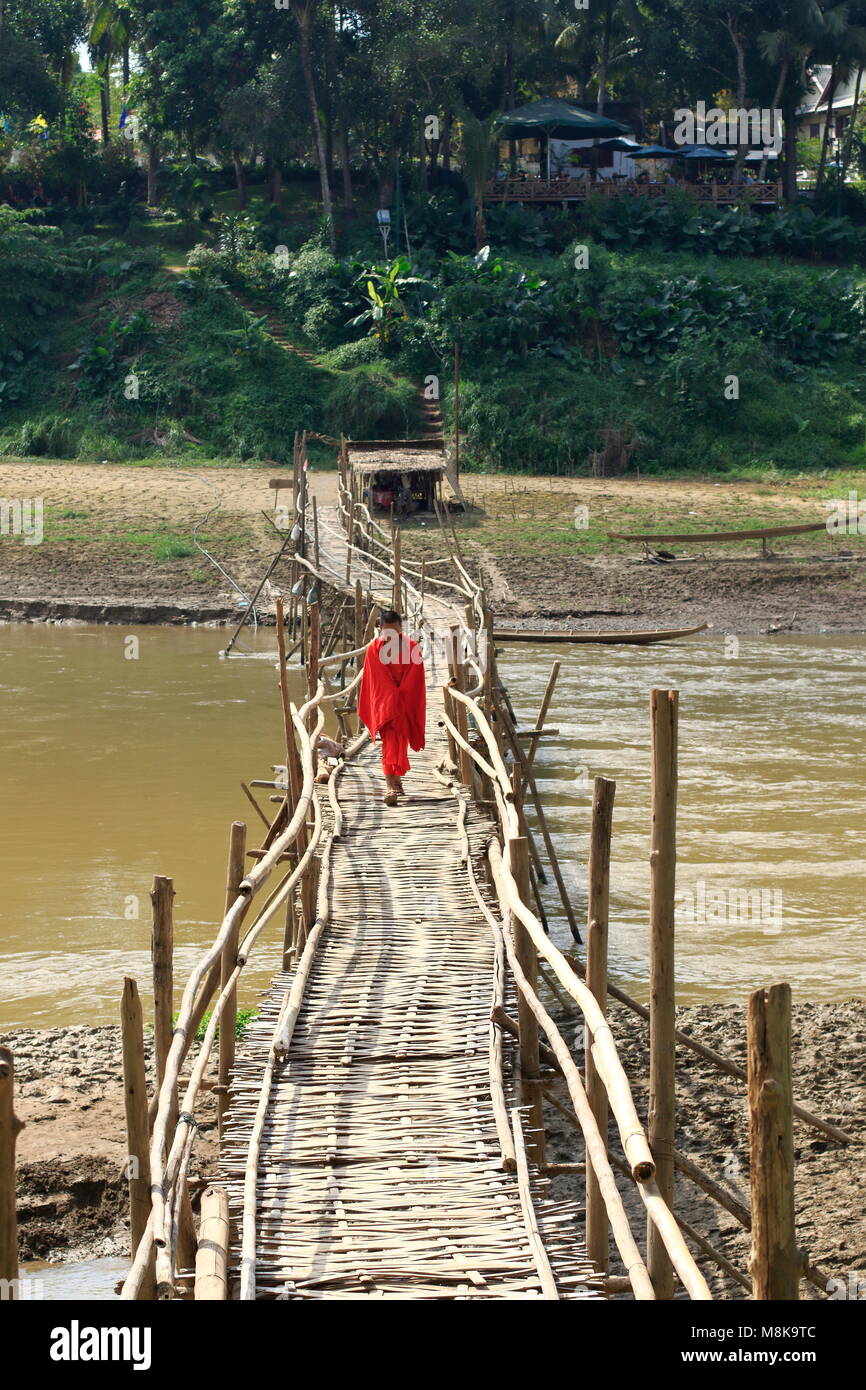 Bamboo bridge, Luang Prabang, Laos Stock Photo - Alamy