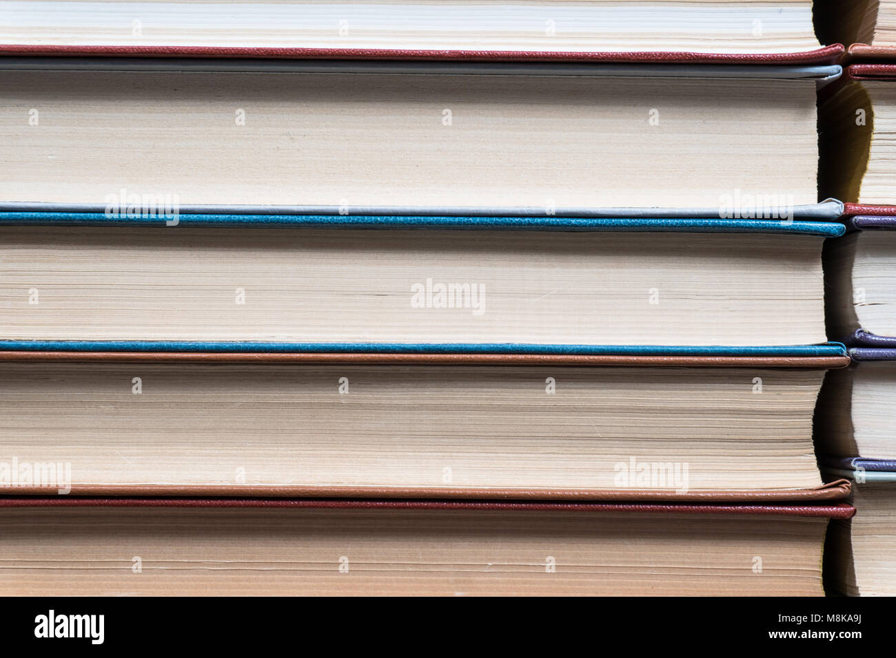 Many books in a bookstore or library Stock Photo - Alamy