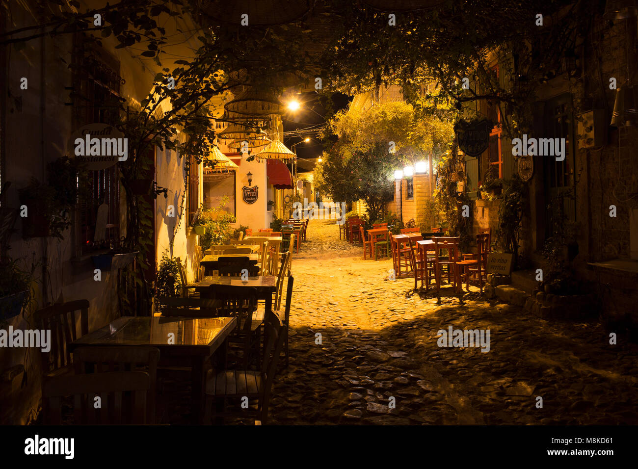 Empty greek island street hi-res stock photography and images - Alamy