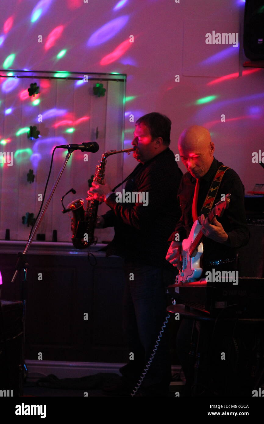 Pro saxophonist hi-res stock photography and images - Alamy