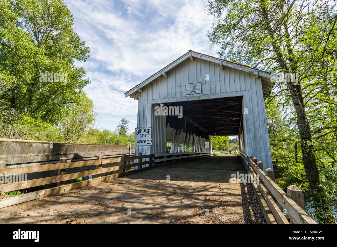 Roadway cover hi-res stock photography and images - Alamy
