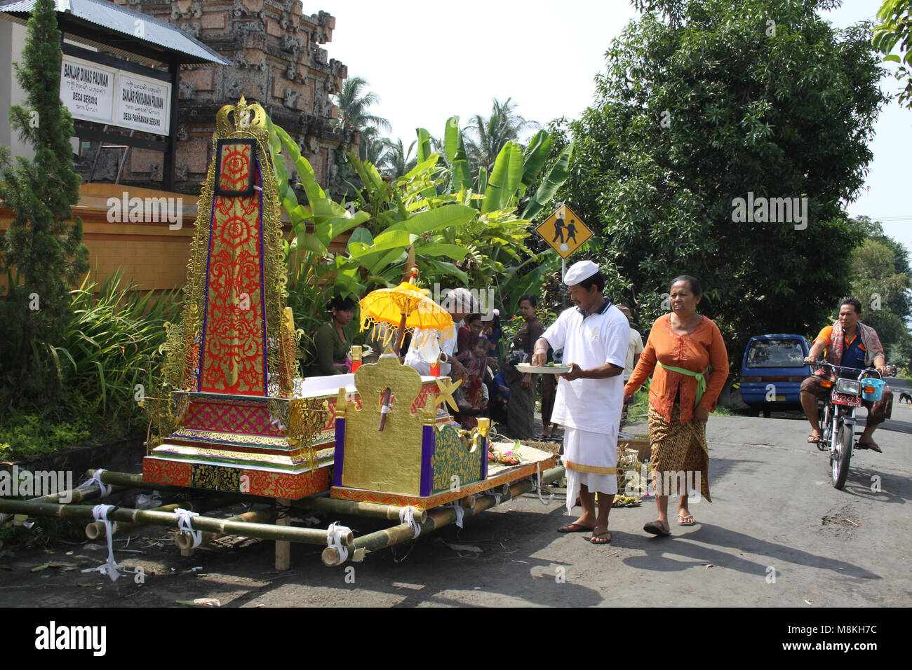 Traditional cremation on Bali Stock Photo - Alamy