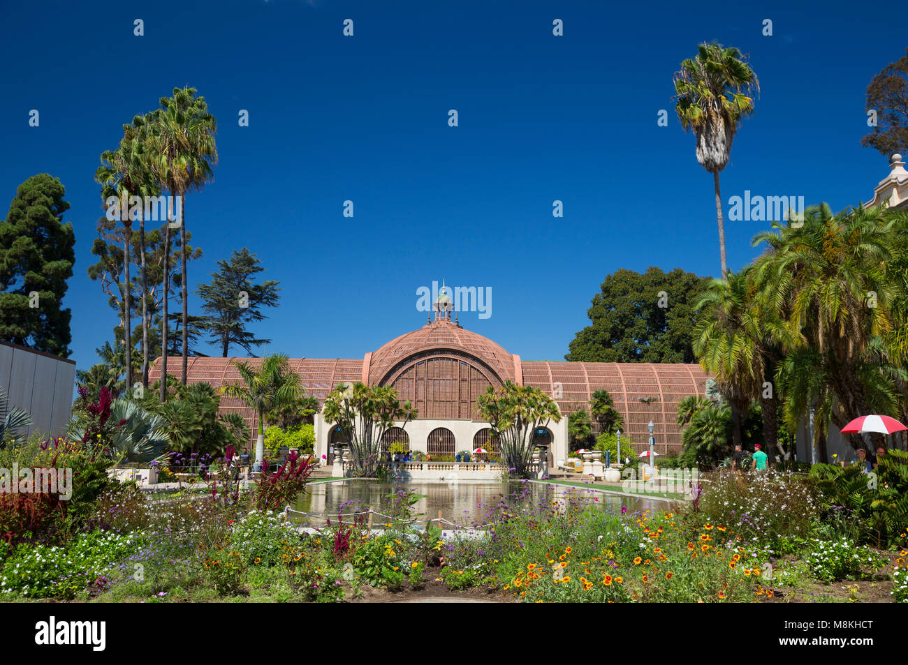 Botanical building hi-res stock photography and images - Alamy