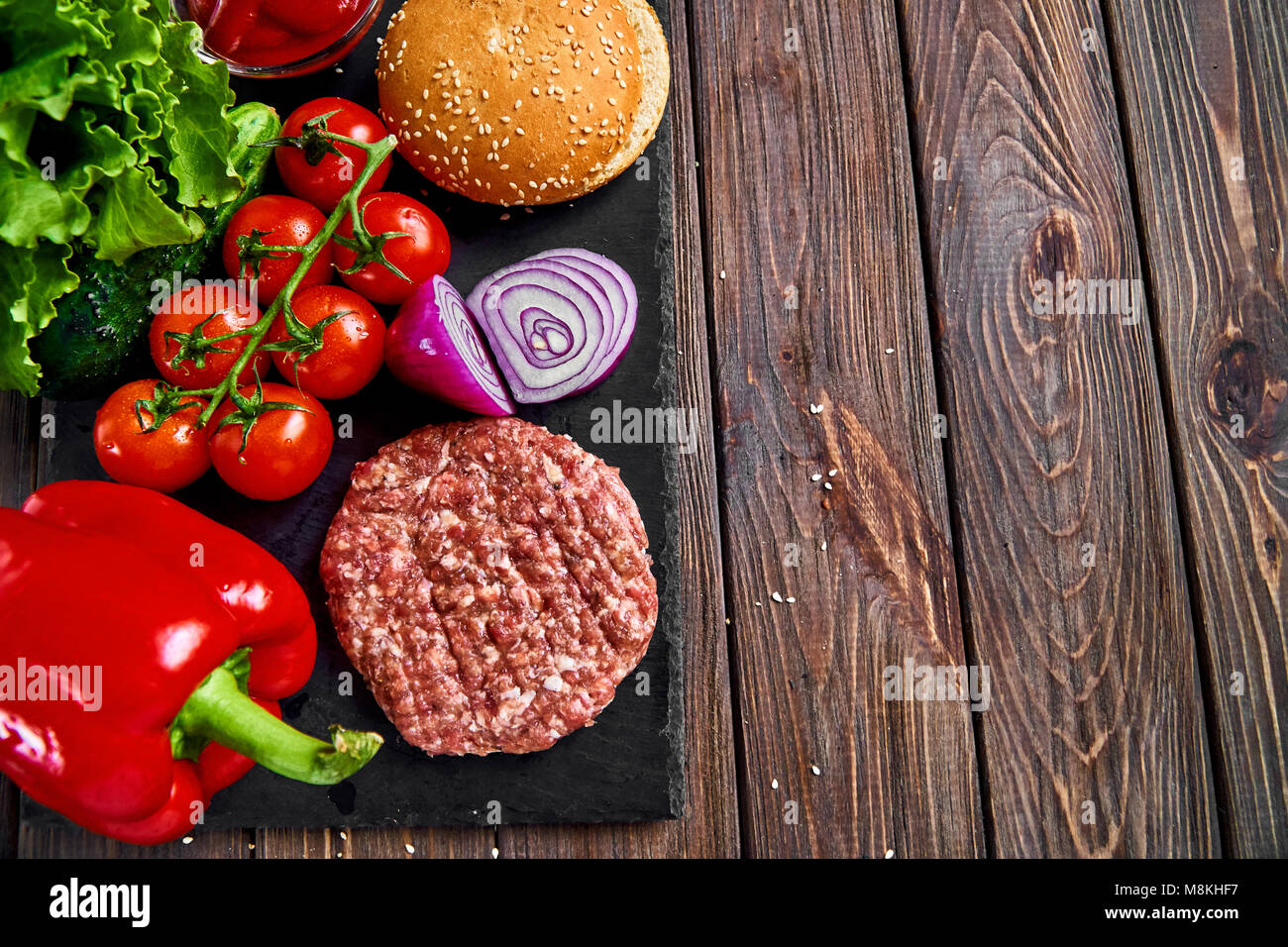 Preparation of burger Stock Photo - Alamy