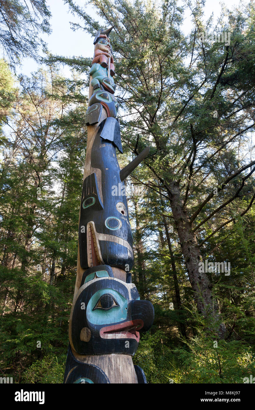 Sitka, Alaska: Yaadaas Crest Corner Pole- Second Twin at Sitka National ...