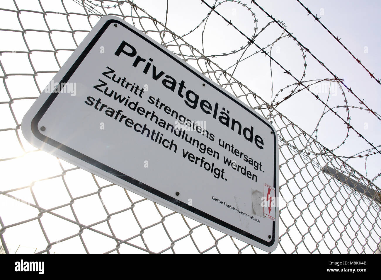 Zutritt strengstens verboten hi-res stock photography and images - Alamy