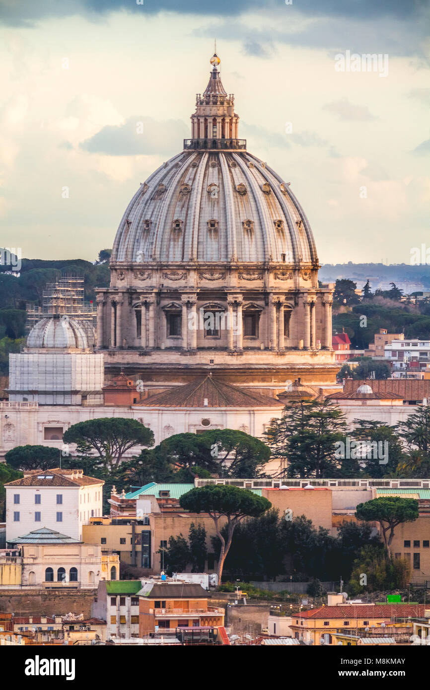 St peters basilica dome hi-res stock photography and images - Alamy