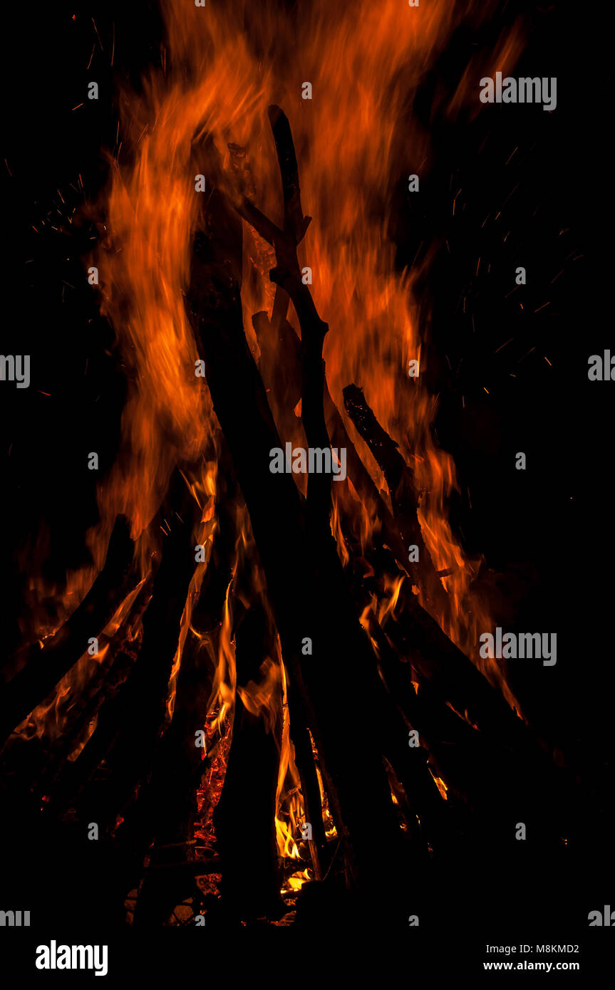 Australian campfire hi-res stock photography and images - Alamy
