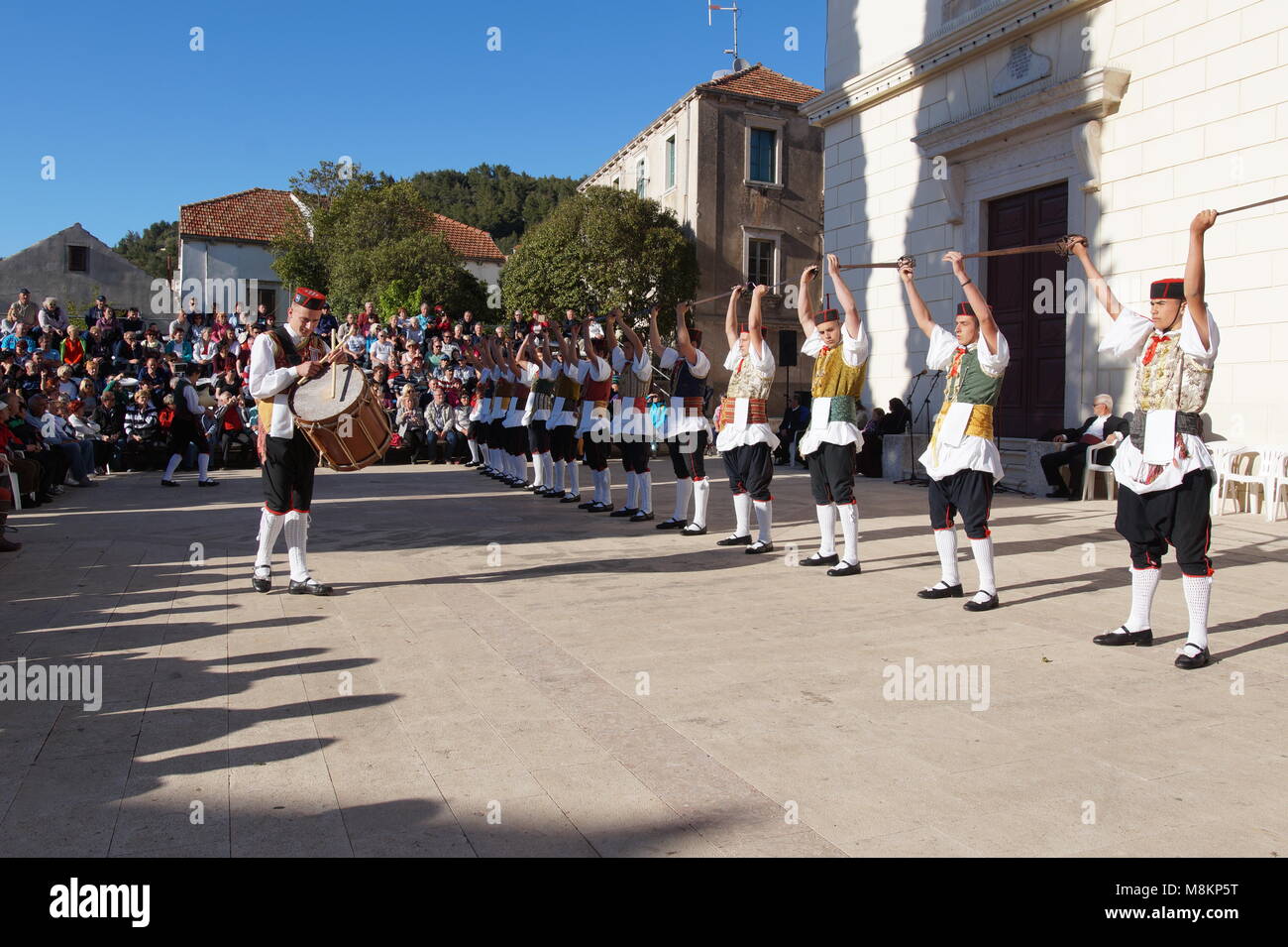 Croatia traditional costume hi-res stock photography and images - Alamy