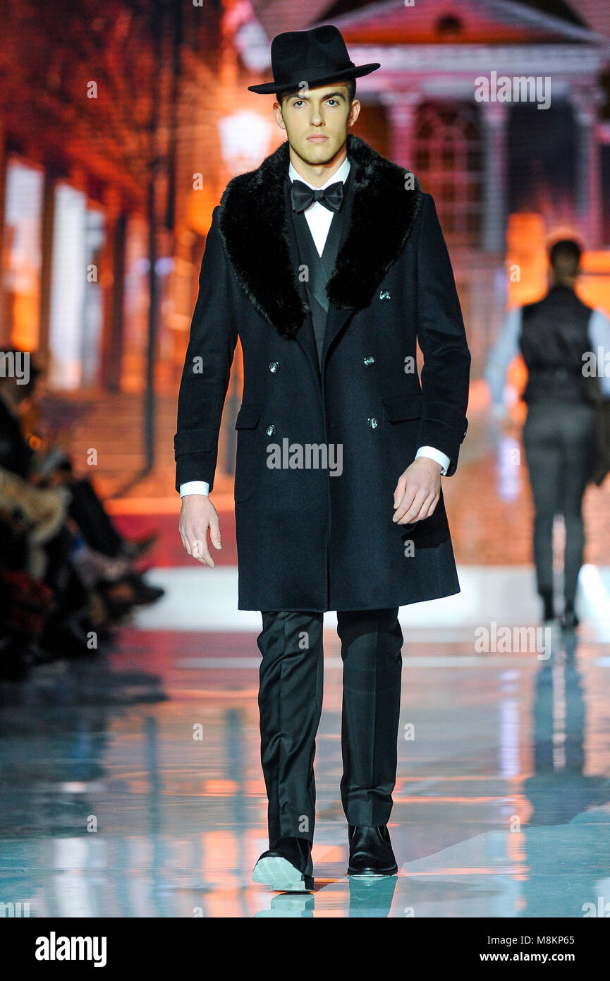 Fashion models represent new Fall/Winter 2018 ZANE BARLAS collection ...