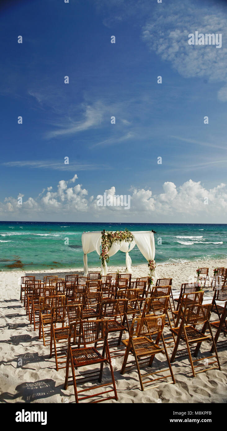 Beautiful ocean view in Cancun Mexico Stock Photo - Alamy