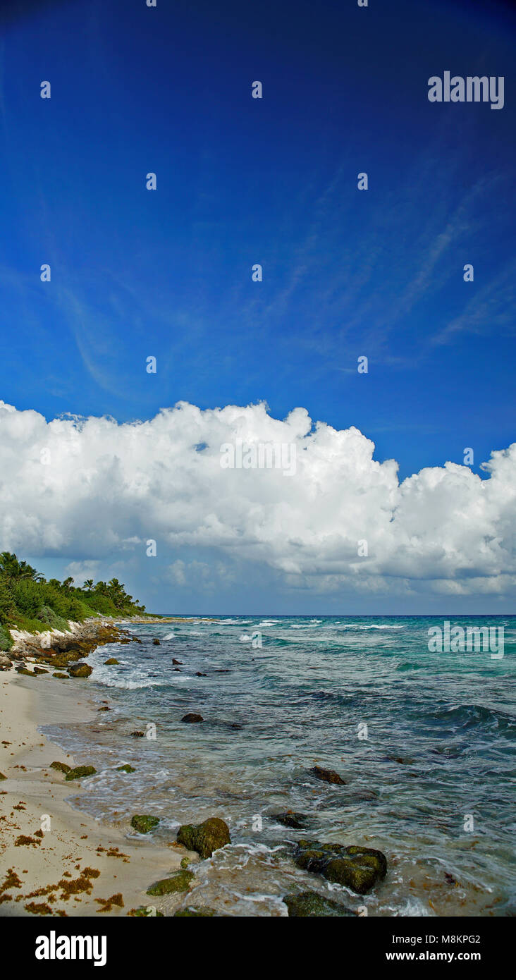 Beautiful ocean view in Cancun Mexico Stock Photo - Alamy