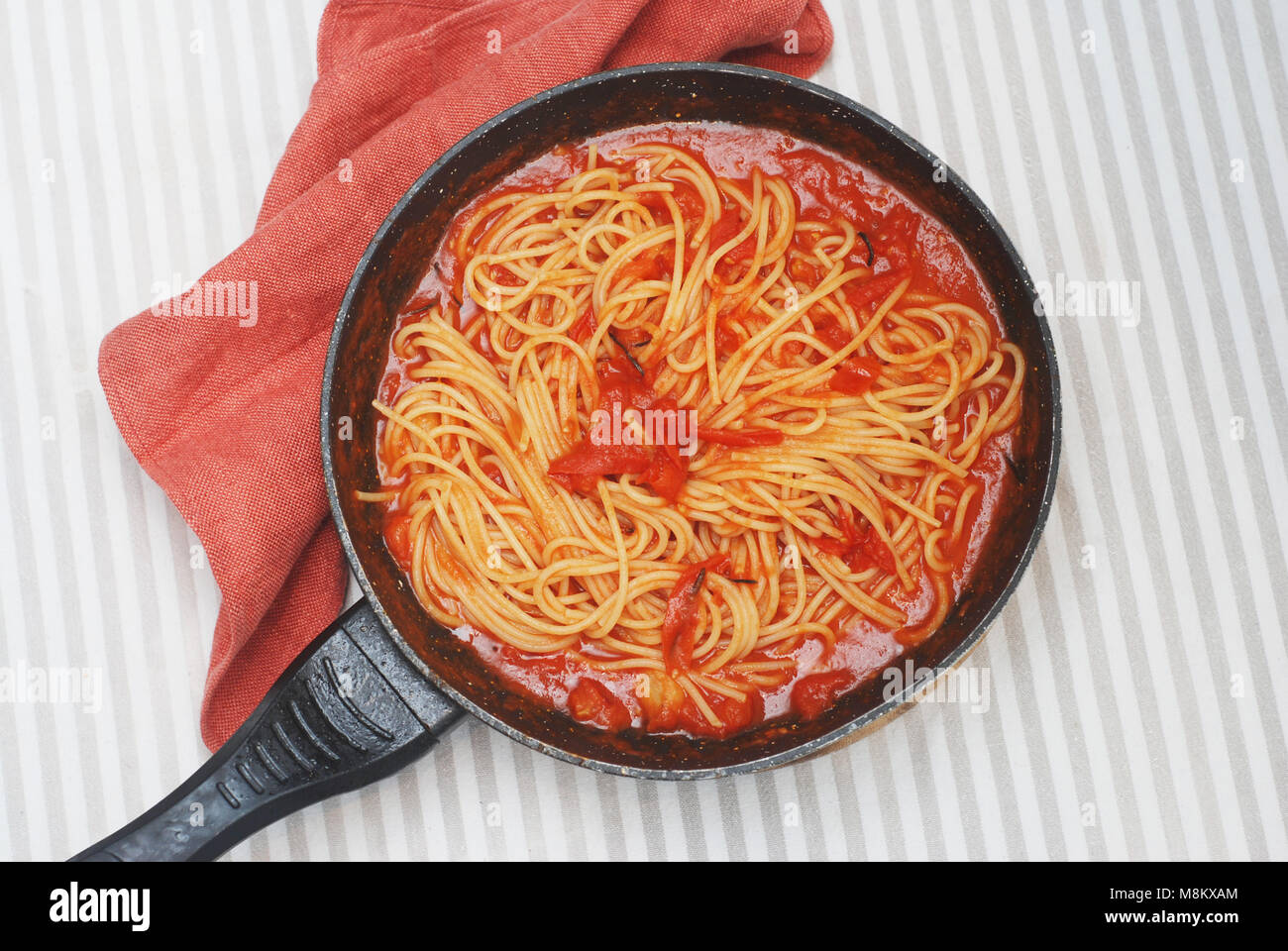 Traditional Spaghetti with Tomatoe Sauce Italy in Iron Pan with Orange ...
