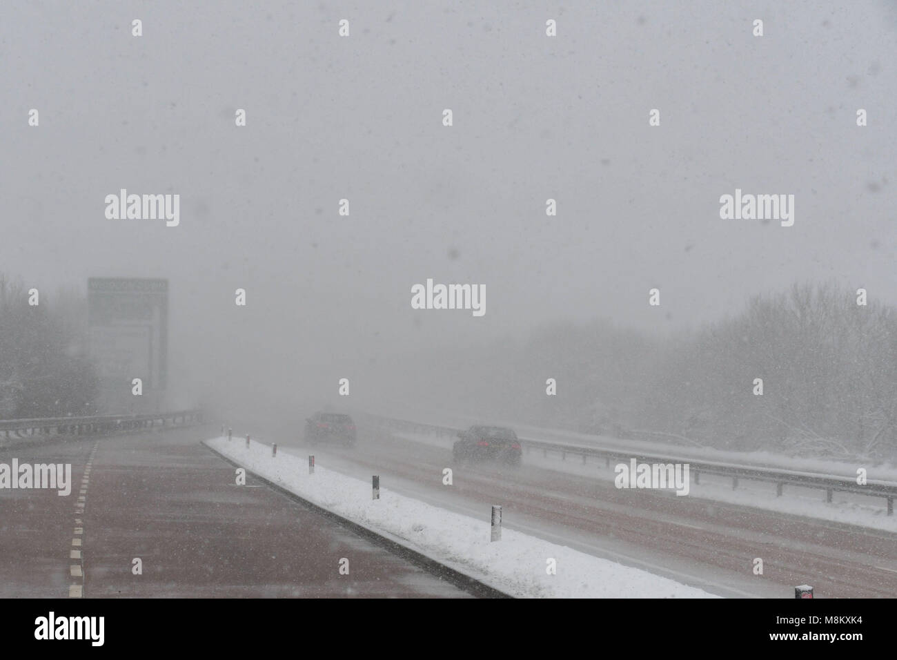 Blizzards hi-res stock photography and images - Alamy