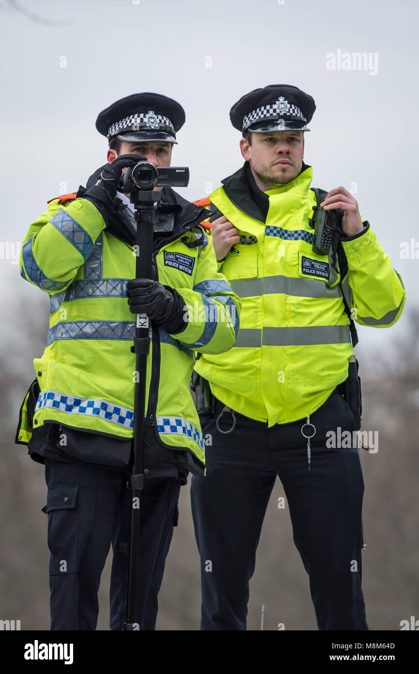 Police video evidence gathering hi-res stock photography and images - Alamy