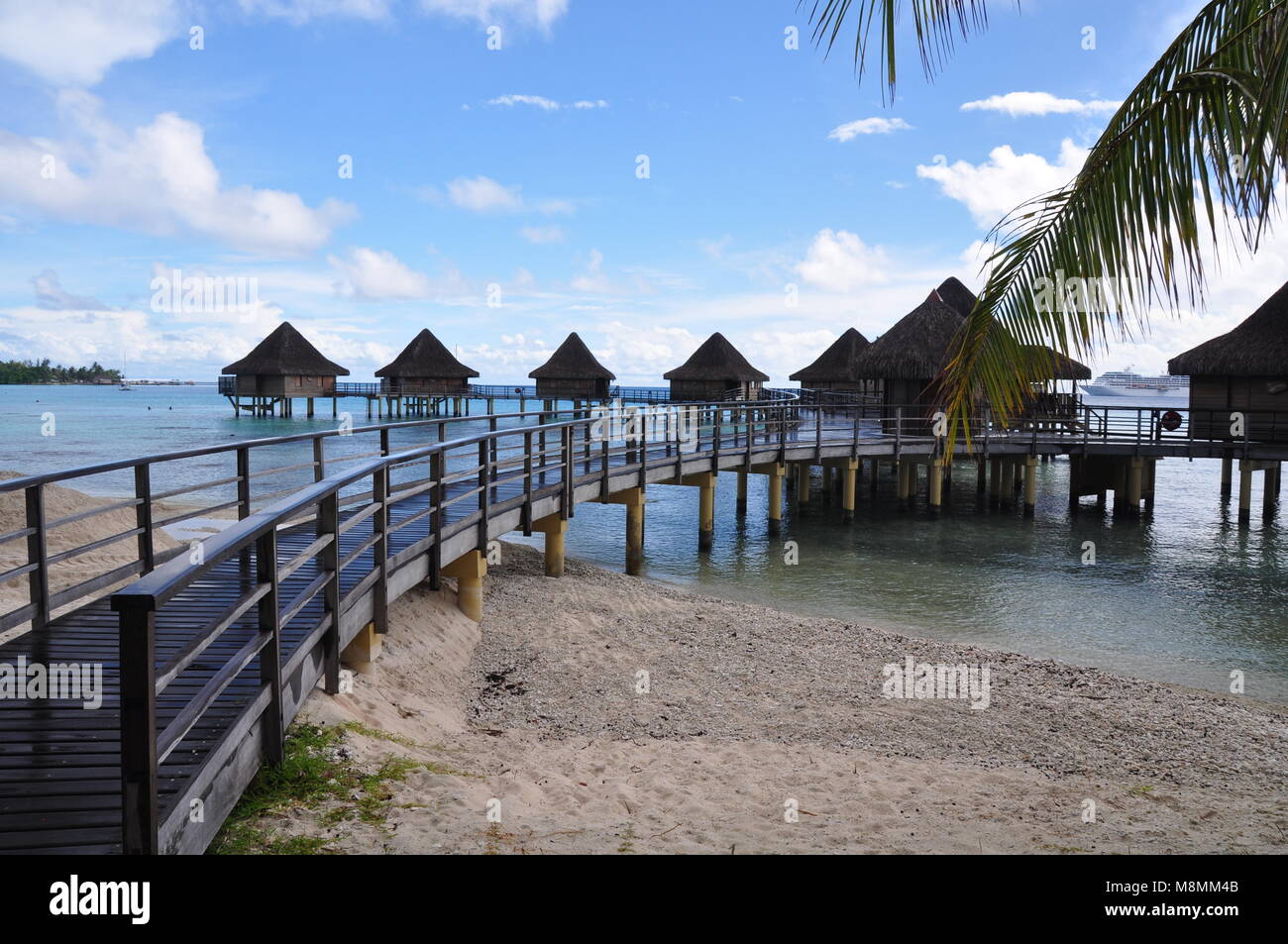 Rangiroa resort beach hi-res stock photography and images - Alamy