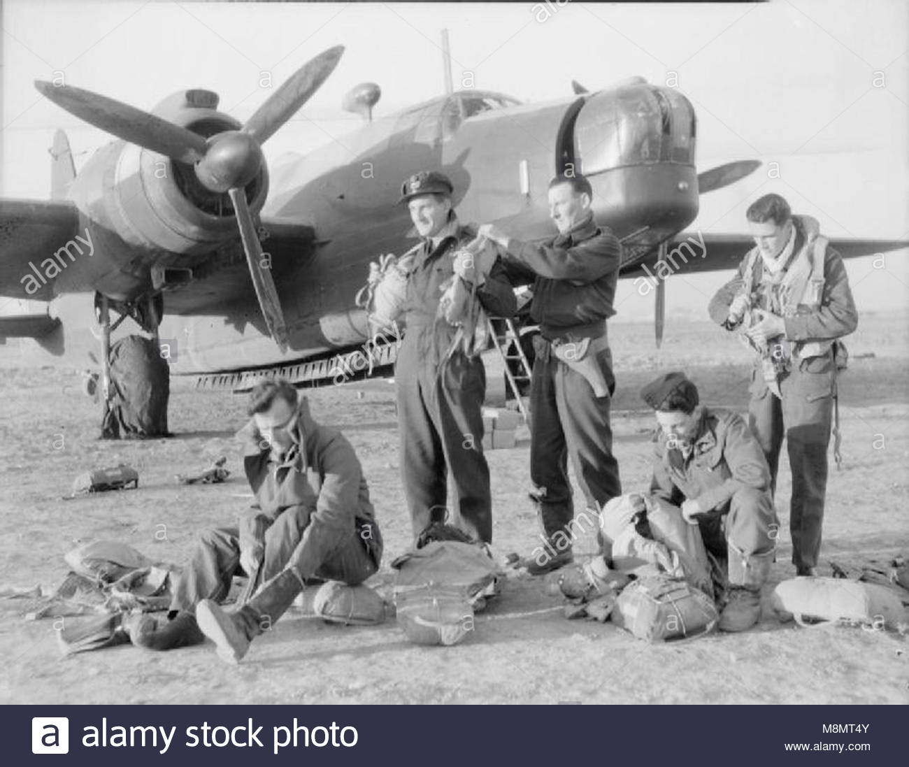 Raf Pilot Ww2 Equipment Stock Photos & Raf Pilot Ww2 Equipment Stock ...
